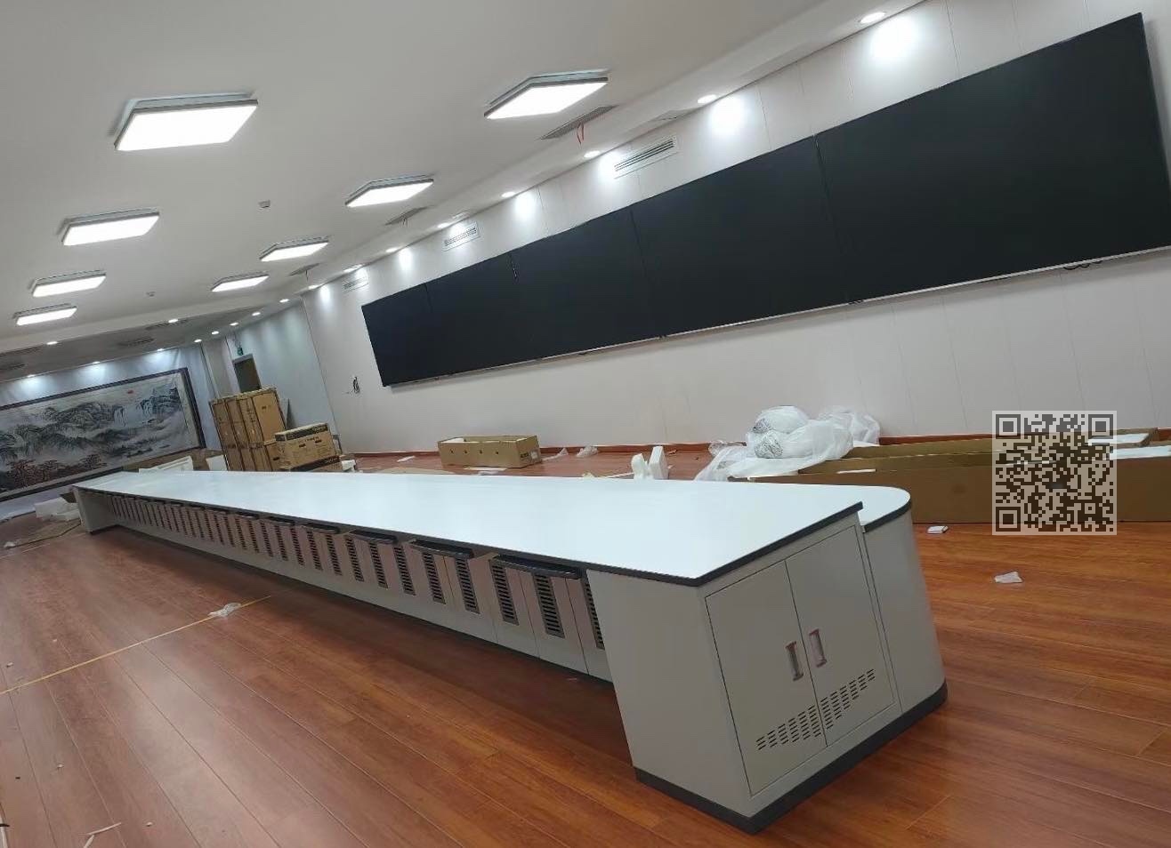 多工位新款定制控制台_产品中心_香河洋鑫博傲钣金制造有限公司